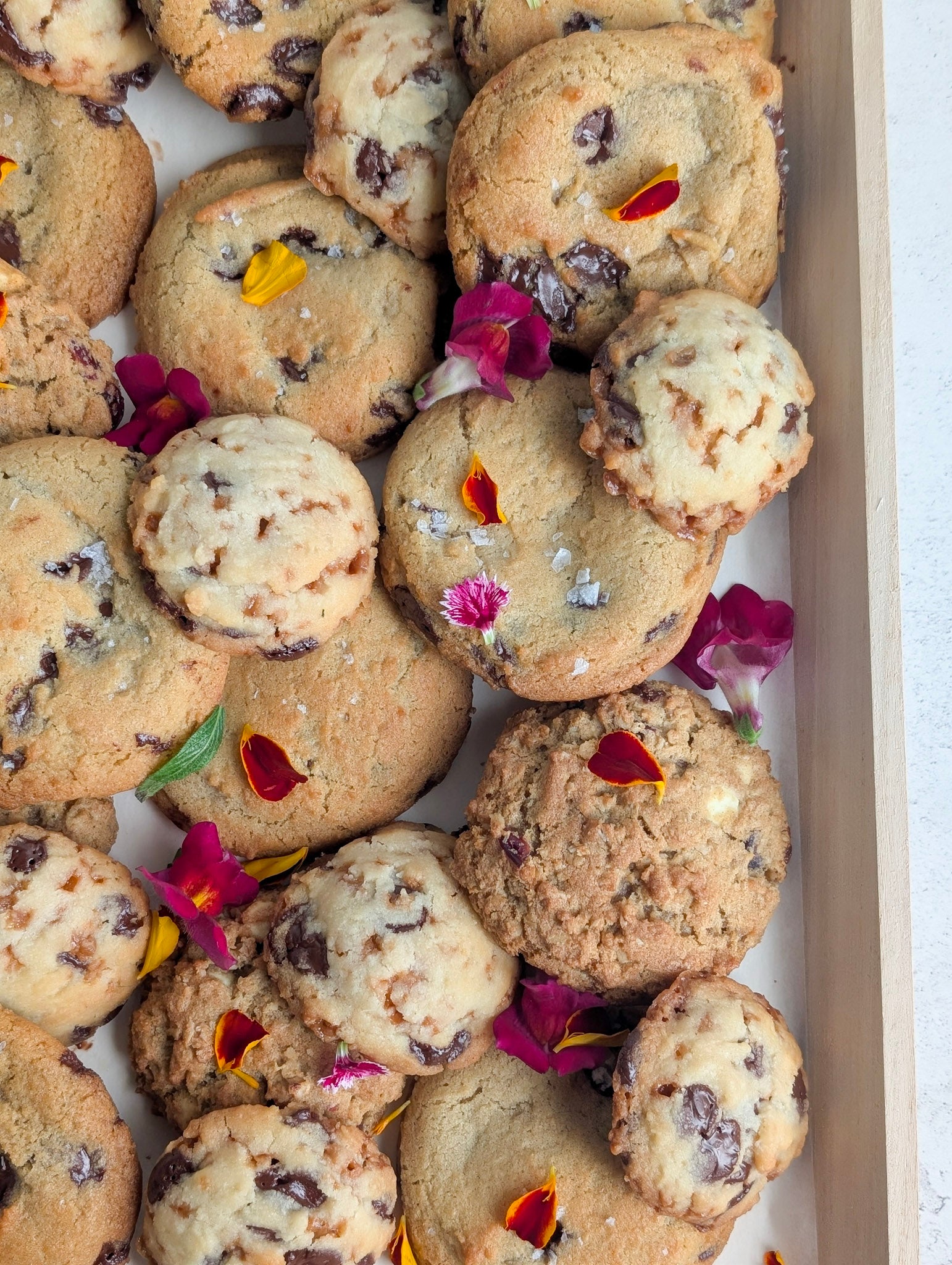 Freshly Baked Cookies – La Belle Graze